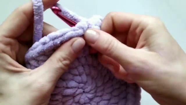 Плюшевая корзинка вязанная крючком. Мастер-класс.mp4