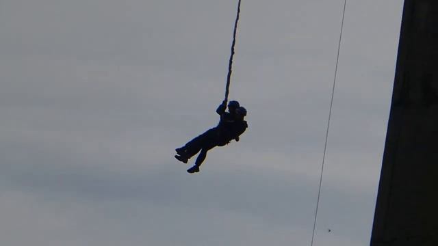 Прыгуны с труб... Роупджампинг. Взгляд со стороны.