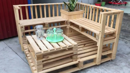 Встроенные плантаторы и скамейки на палубе!