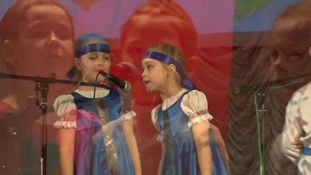 "Голубоглазая Россия" муз. Е. Плаховой, сл. Л. Кирилловой