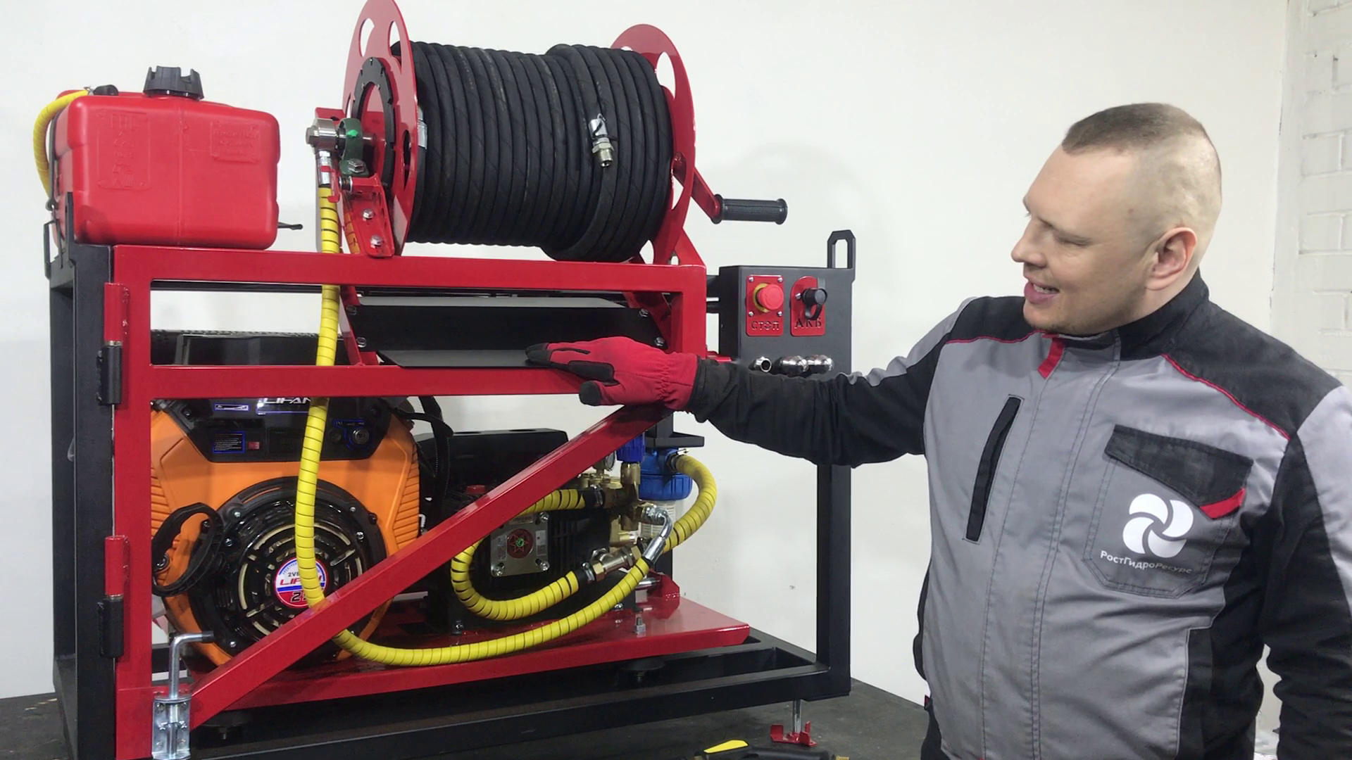 PROteus H 190/50 - Каналопромывочная установка с итальянским насосом RBL50-19 с ДВС 29 л.с.