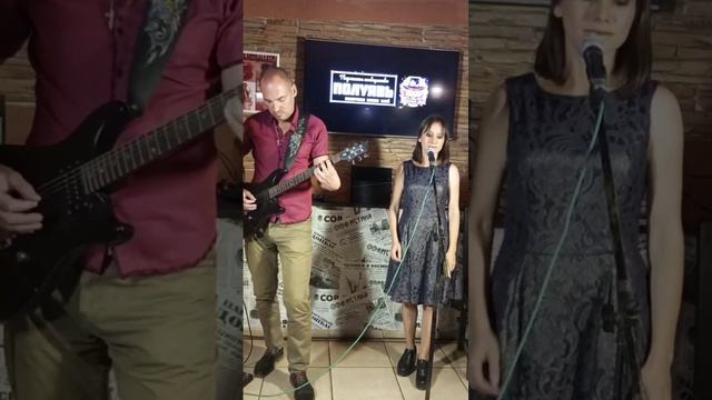 Твердый Воздух и Элина Чернева – Демонстрация запястий в "Осеннем Лисе" 04.09.2024