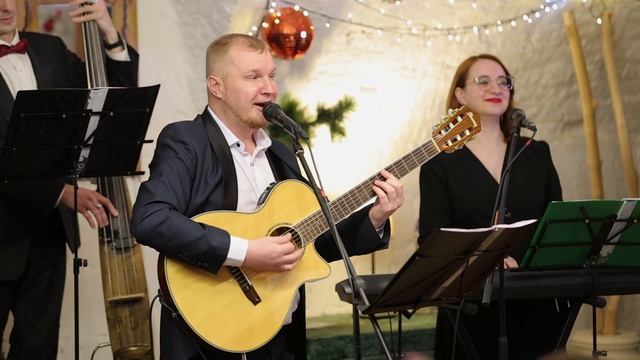 Grand Positive - «Песня про зайцев» (муз. А.Зацепина, сл. Л.Дербенёва) из к/ф "Бриллиантовая рука"