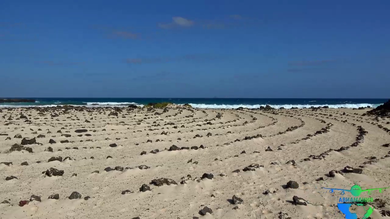 Лансароте Канарские острова- Белые пляжи Орзола (Órzola) и райский пляж Playa Caletón Blanco