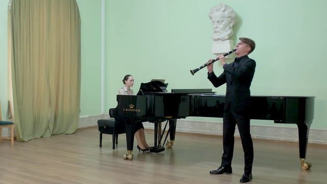Филипп Создателев (кларнет),
София Мединцева (фортепиано)