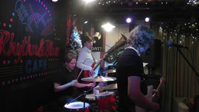 Knockin' on Heaven's Door (christmas version cover)