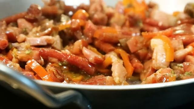 Вы никогда ни ели такой вкусной пасты! Паста тальятелле с беконом и кабаносами.