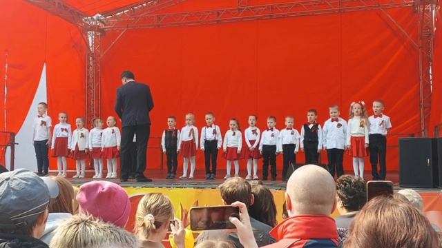 'Бравые солдаты' Хор "Крутые парни и девчонки" (9 мая 2023)