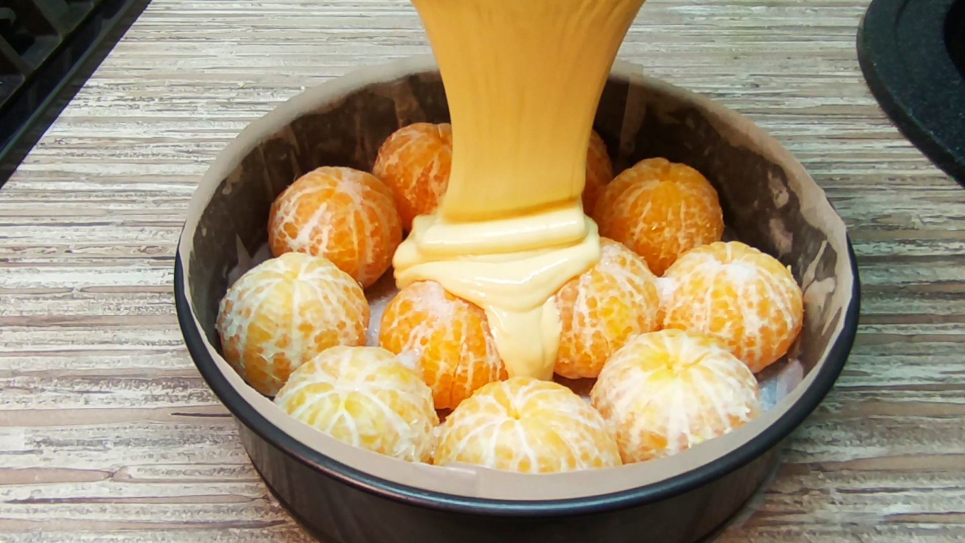 Если есть мандарины, тогда приготовьте этот пирог! Бесподобный пирог с мандаринами