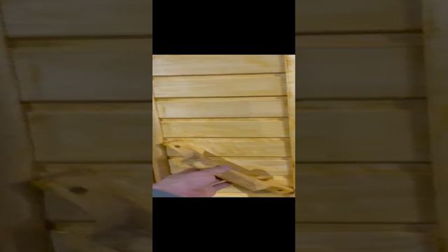 Баня квадро 4 метра Корсаково. Вход сбоку, топка вынесена в предбанник, полки в парной в два уровня.