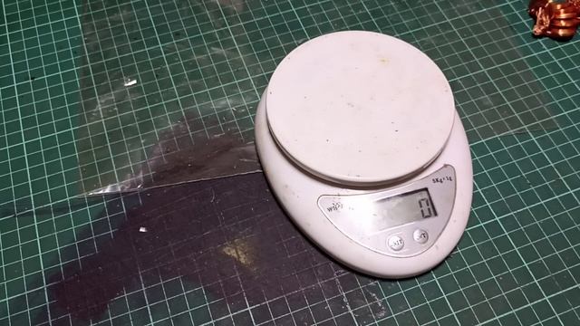 Давайте разберем. Сколько цветмета и чермета в видеоплеере Akai