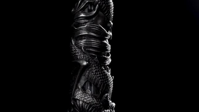 5 (DRAGON) _ Prima Materia Perfumes _ bottle close look up