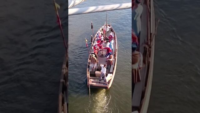 Шествие Лайконика и Майхровский на заднем плане short