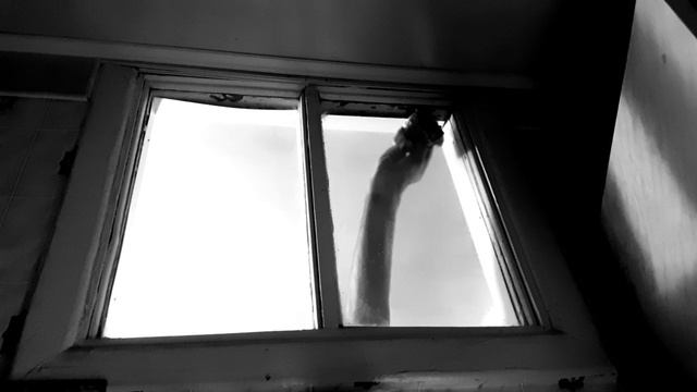 Что-то странное!