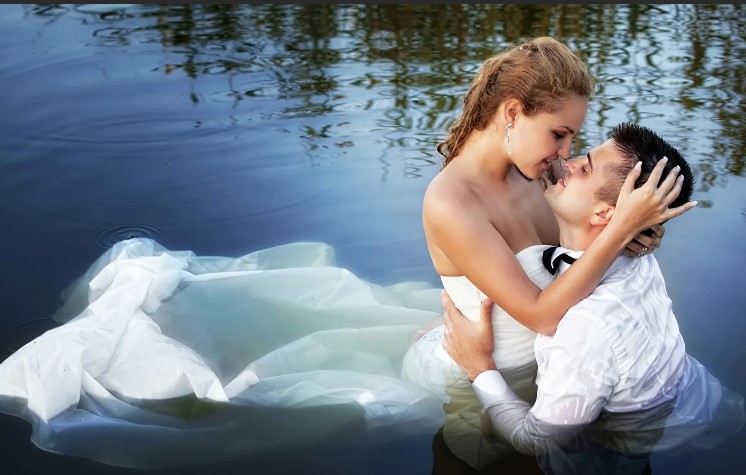 Сердце щекочет искринками нежность. Автор текста Ника. Современная поэзия.