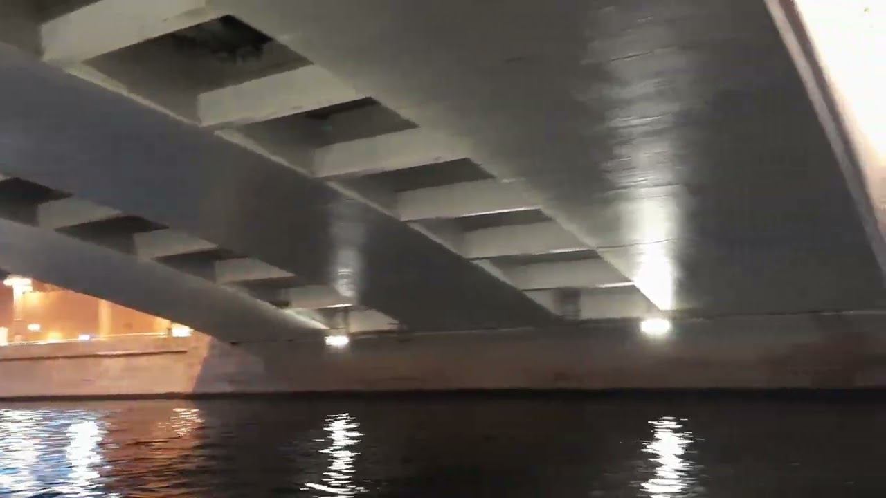 Кремлевская набережная