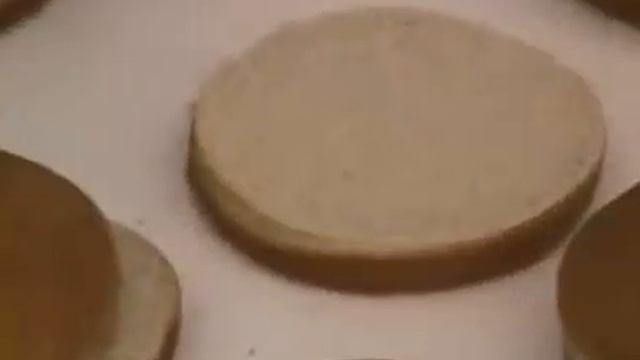 Машины для горизонтальной резки бисквита и булочек Krumbein HGS