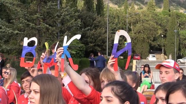 Артек 2016. Юные чтецы из семи стран выступят на Красной площади.mp4