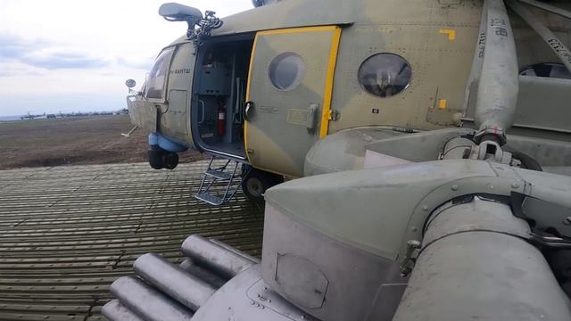 Работает фронтовая авиация