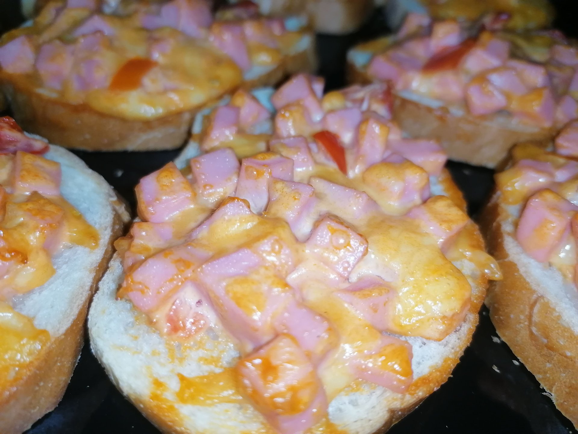 Бутерброды горячие. Лучшая закуска для застолья!\\мини ПИЦЦА!