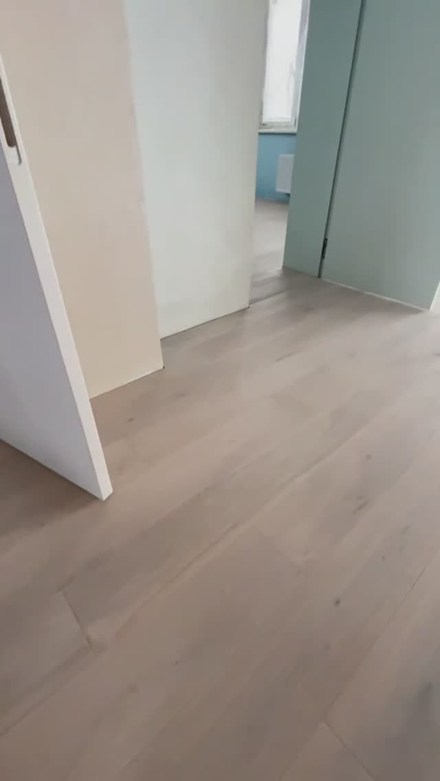 Видеоотчёт по укладке паркета на 2-м этаже загородного дома (более 100 кв.м)