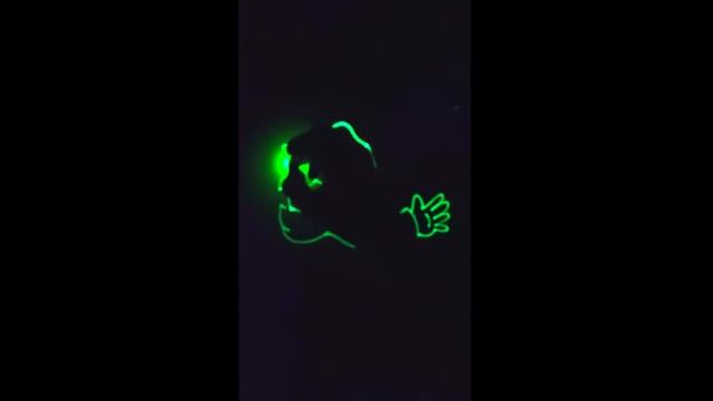 Рисуем весёлую бабу ягу на планшете "Рисуй светом"