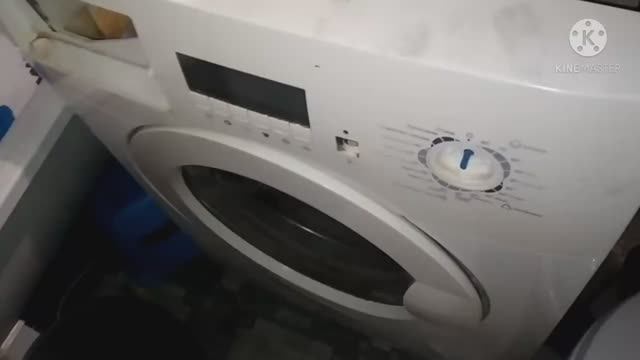 Потекла стиральная машинка  Zanussi ZW03101