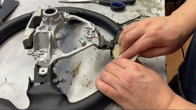 Перетяжка руля за один час / Steering wheel retrim in one hour