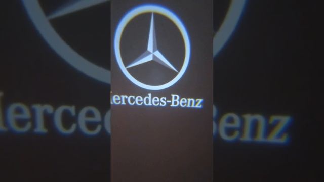 Светодиодные плафоны подсветки в двери с проекцией Mercedes
