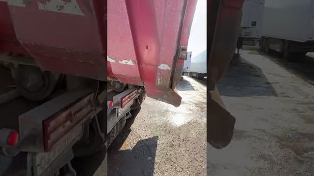 Грузовой самосвал MERCEDES-BENZ ACTROS 414 2014 года.MOV