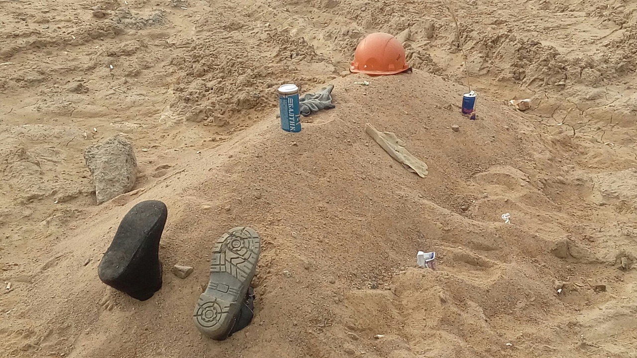 Могилка неизвестного электромонтажника.Прикол.mp4