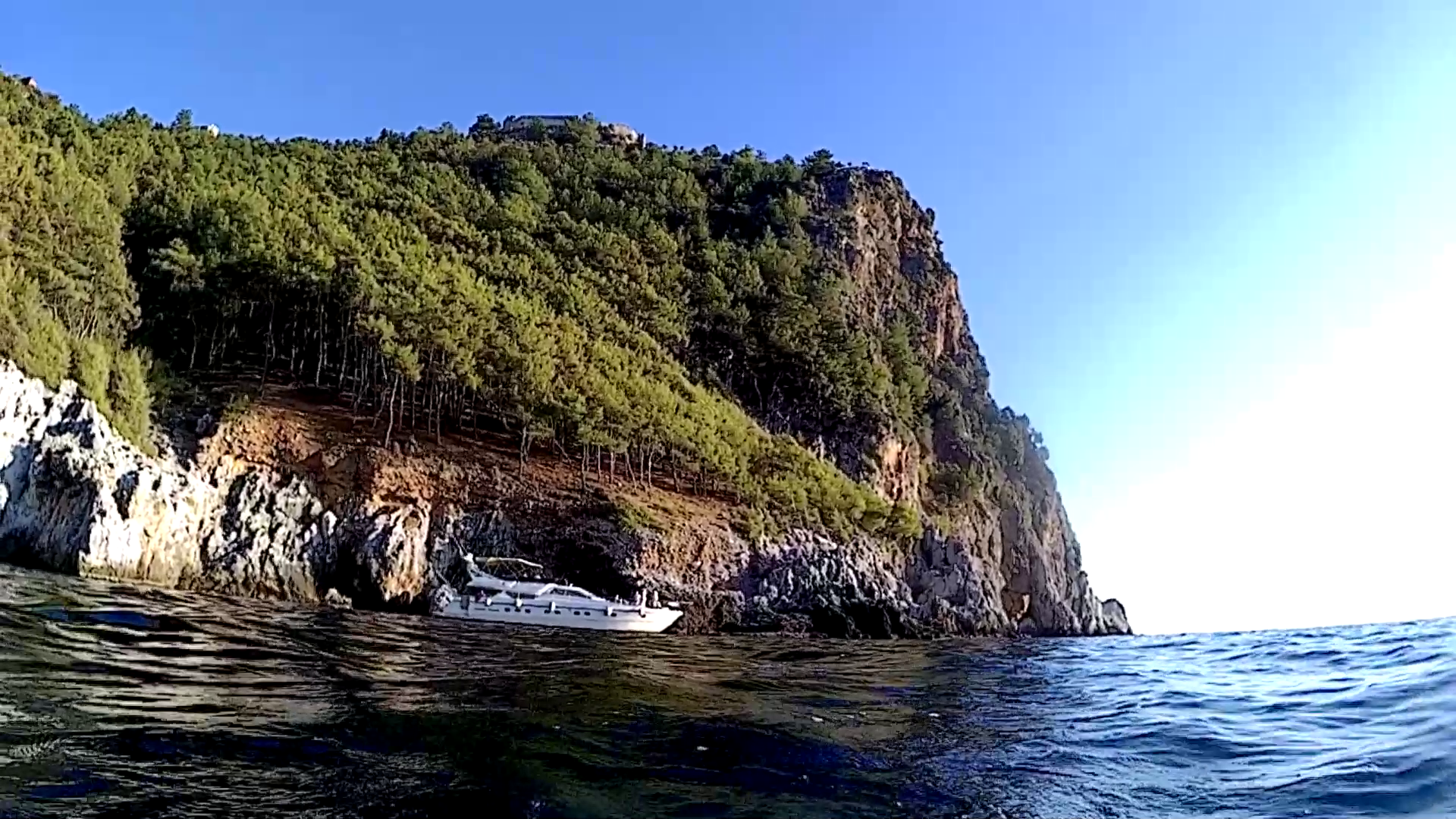Аланья. Восхождение от пляжа Клеопатра к крепости на вершине мыса.