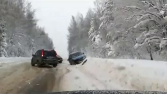 чуть не снес!