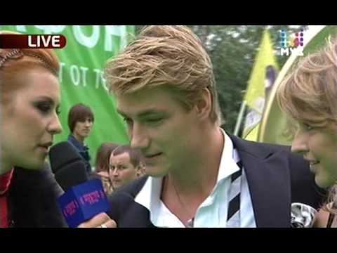 Алексей Воробьев на ковровой дорожке Премии Муз ТВ 2010