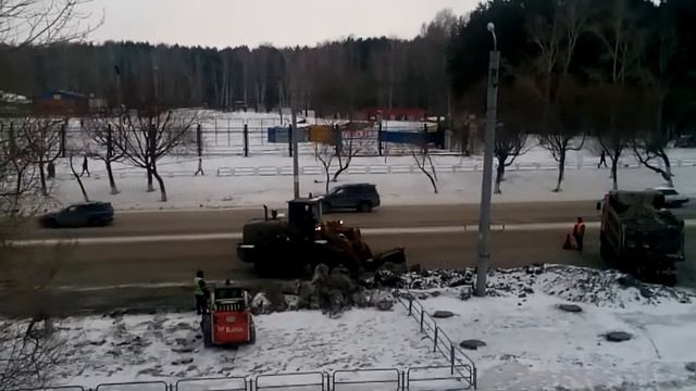 Суровая уборка снега в Челябинске