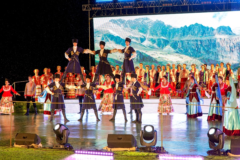 «По Тихому Дону». 2019. Праздничный концерт. Часть 2