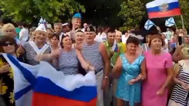 Танцы на Приморском бульваре. С Днём Военно-Морского Флота России! (2023)