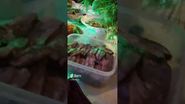 Первый раз в ресторане.