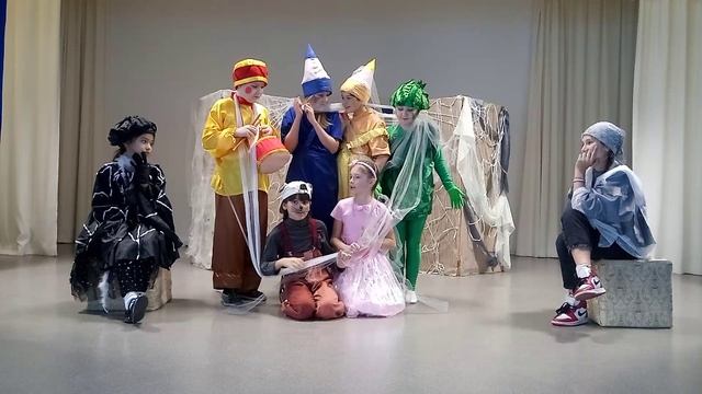 "Розовый бантик" (по пьесе Ксении Степанычевой)