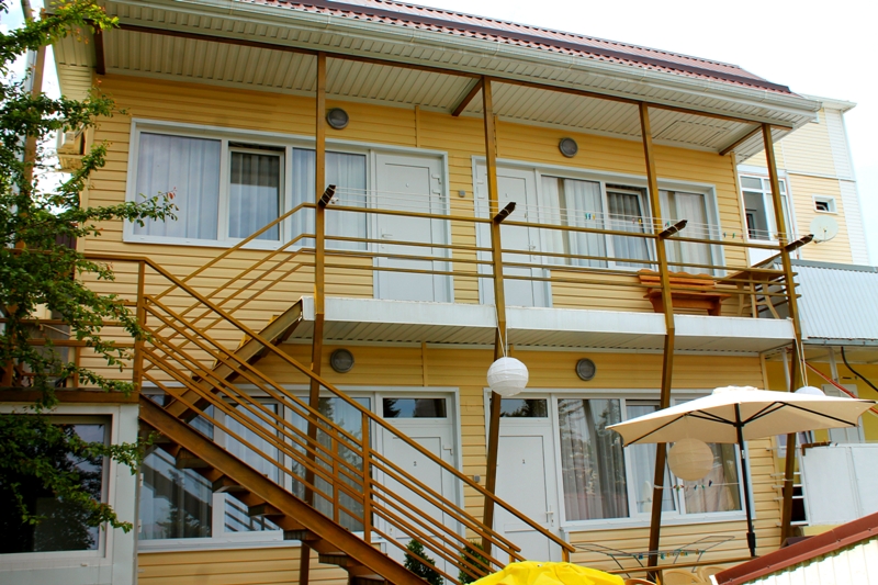 Отдых в Лазаревской частный сектор. Жилье в Лазаревской недалеко от моря. «Агеевъ» гостевой дом