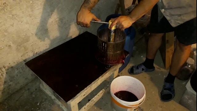 Делаем домашнее вино.mp4