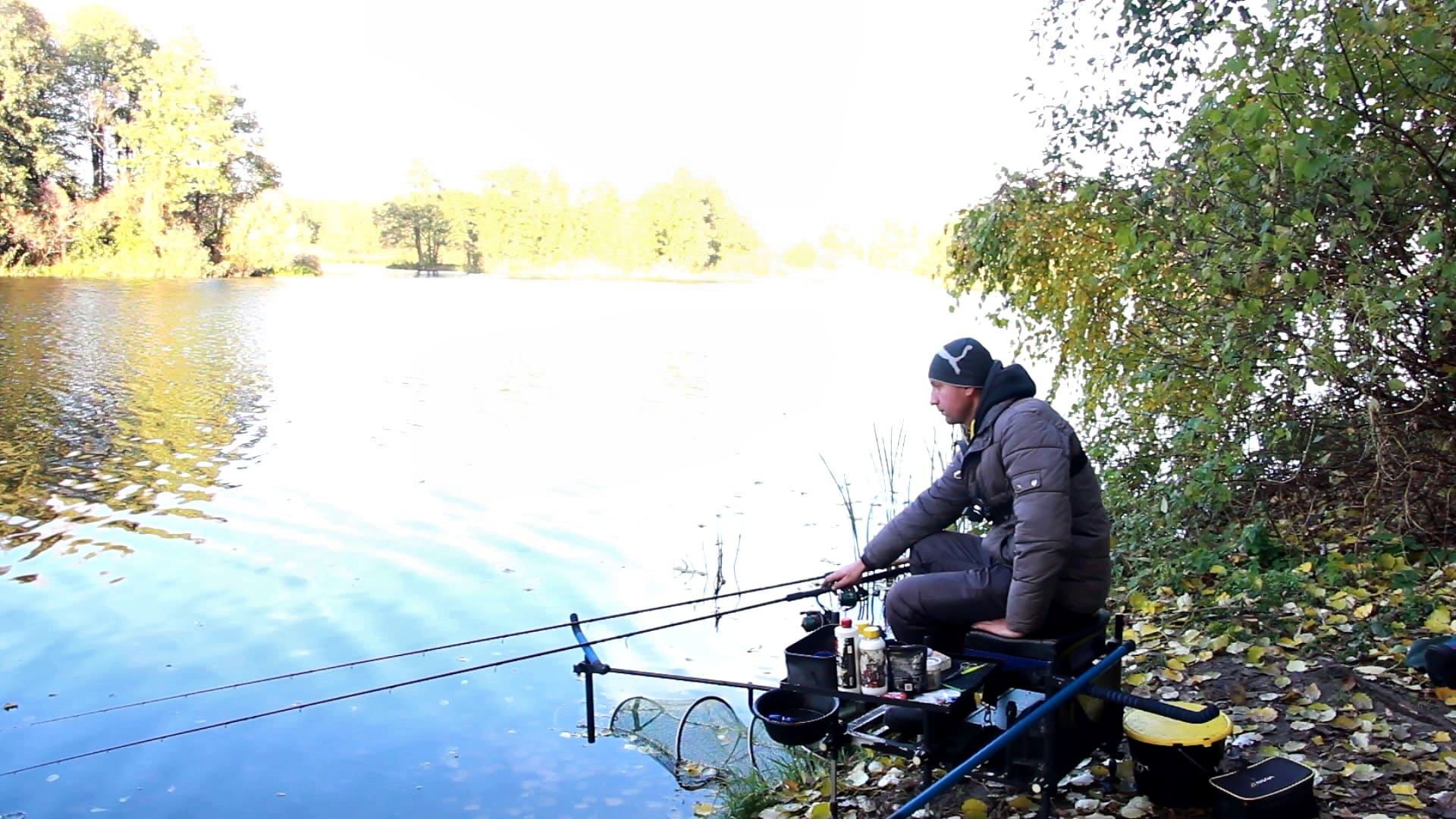 ФИДЕР осенью на РЕКЕ! Ловля на фидер 2021! ФИДЕРнАЯ РЫБАЛКА. ПОКЛЕВКИ КРУПНЫМ ПЛАНОМ!