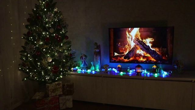 Атмосферное видео. камин. новый год. Atmospheric video. fireplace. New Year