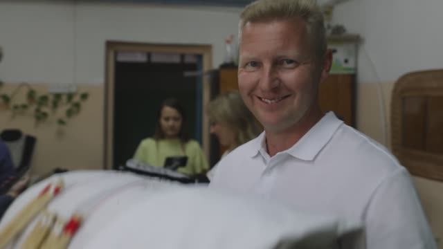 Серия 13_Музыка коклюшек