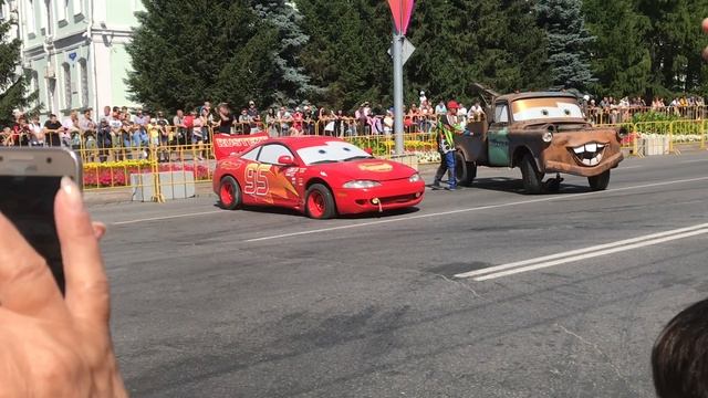 Русский Бамблби это ВАЗблби. Молния МакКуин и Мэтр. Шоу Каскадеров