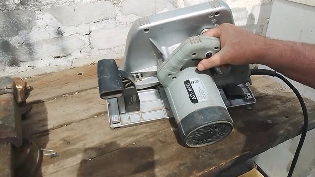 Дисковая электрическая пила Интерскол ДП-2000