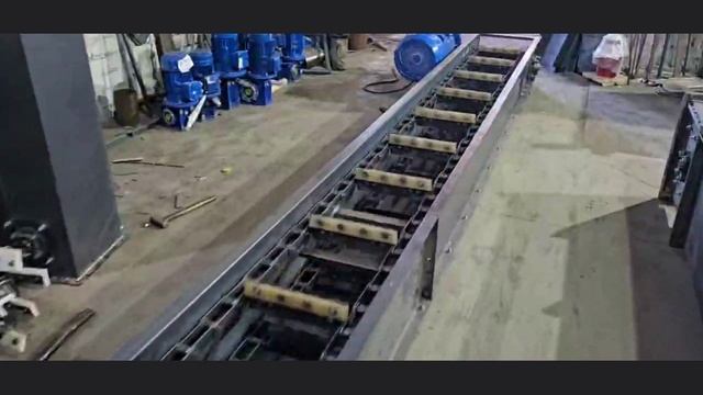 Обкатка 30ти метрового двухцепного транспортера. Конвейер цепной скребковый "КЦ-400".
