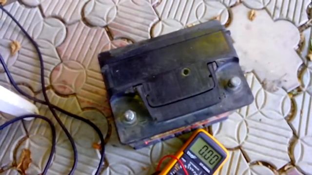 Убийство аккумулятора с предварительным замером ёмкости. Редкое видео не для слабонервных