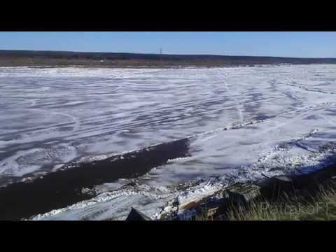 2018.05.04. 16:24 Начало ледохода на Вашке. Лешуконское.