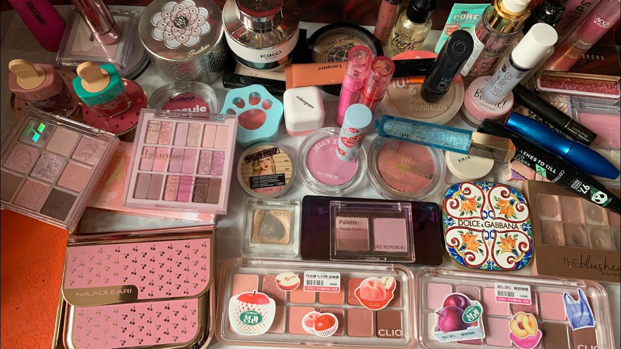 Косметичка апреля.